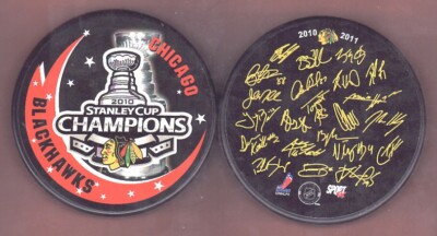 2010 CHICAGO BLACKHAWKS STANLEY CUP CHAMPIONS PUCK and PLAYER ...