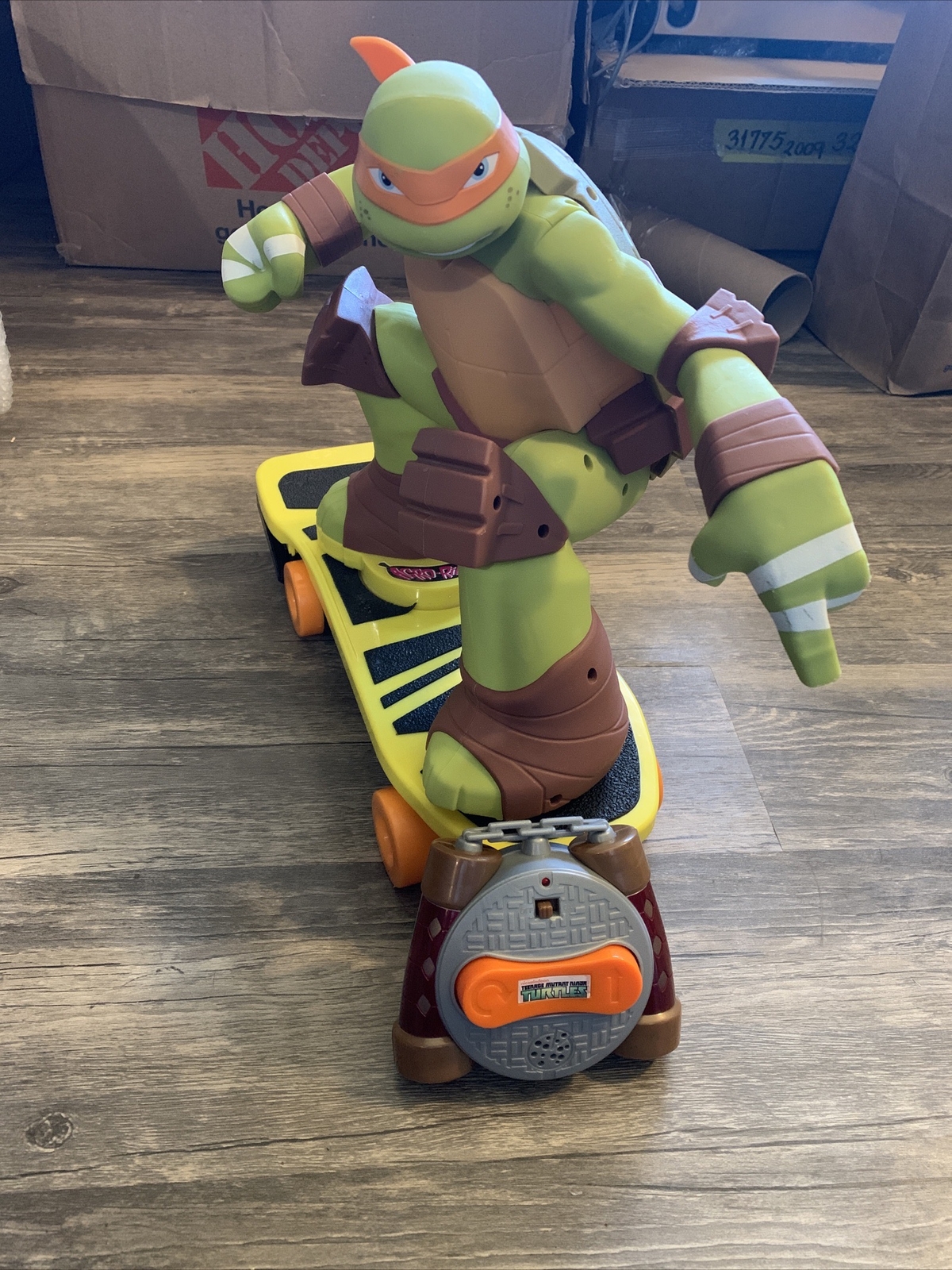 TEENAGE MUTANT NINJA TURTLES RC SKATEBOARDING Michelangelo W/REMOTE ...