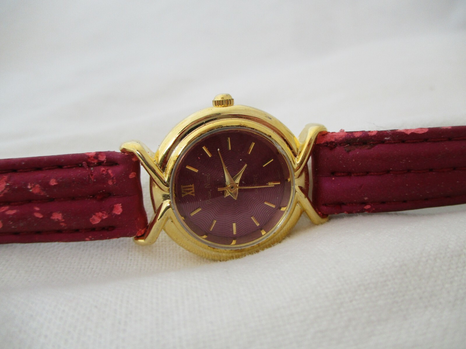 Pieve Nicol Analog Wristwatch with Quartz Movement and a Buckle Band | eBay