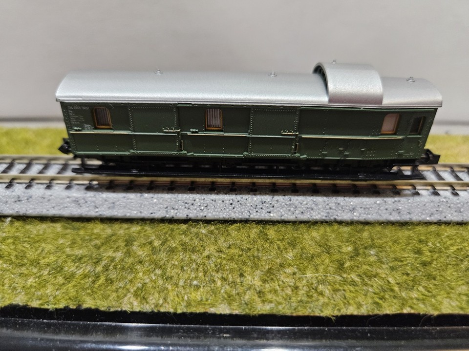 MINITRIX N-SCALE #3058 & 3060 GERMAN PASSENGER COACH SET x 3, LN++; ca ...