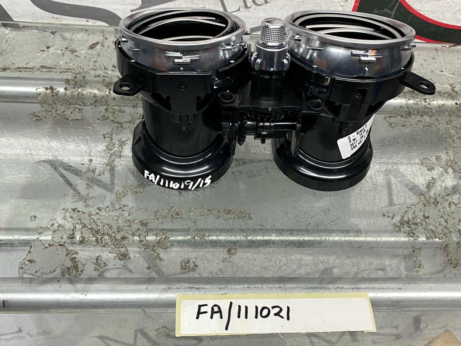 (AS) MERCEDES BENZ W213 E CLASS AMG CENTRE DASH AIR VENT A2138307700 ...