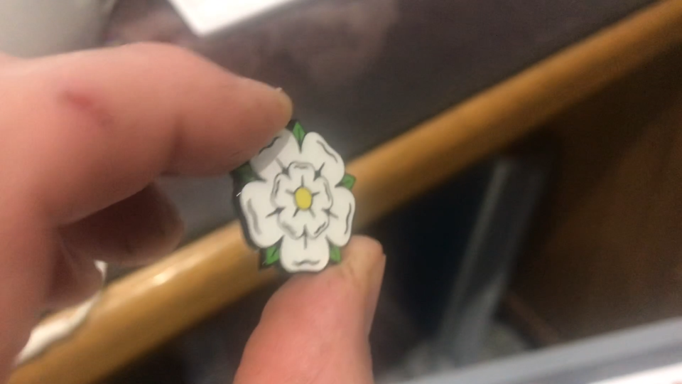 YORKSHIRE ROSE ENAMEL PIN BADGE GIFT (PB7) BIGGER THAN OTHERS | eBay UK
