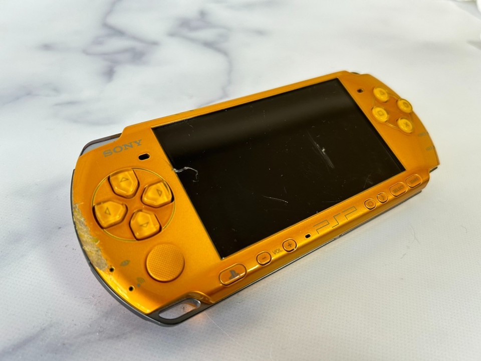Sony PSP 3000 Bright Yellow console region free Charger+Battery+Memory ...