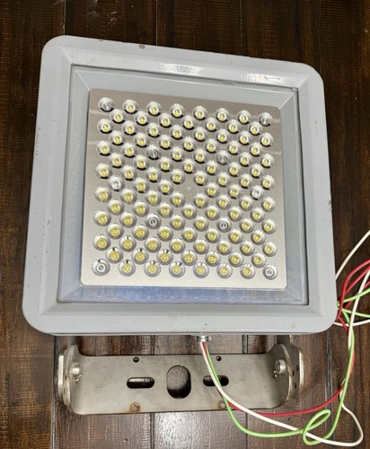 Dialight Duro Flood FLW466NC4NG LED Floodlight, 15K, 5000K CW, 100-277v ...