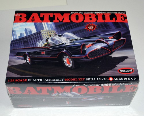 POLAR LIGHTS GREOGE BARRIS 1966 BATMOBILE MODEL KIT 1/25TH SCALE MINT ...
