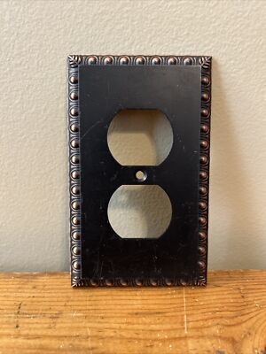 Switch Plates & Outlet Covers - Outlet Covers - 6