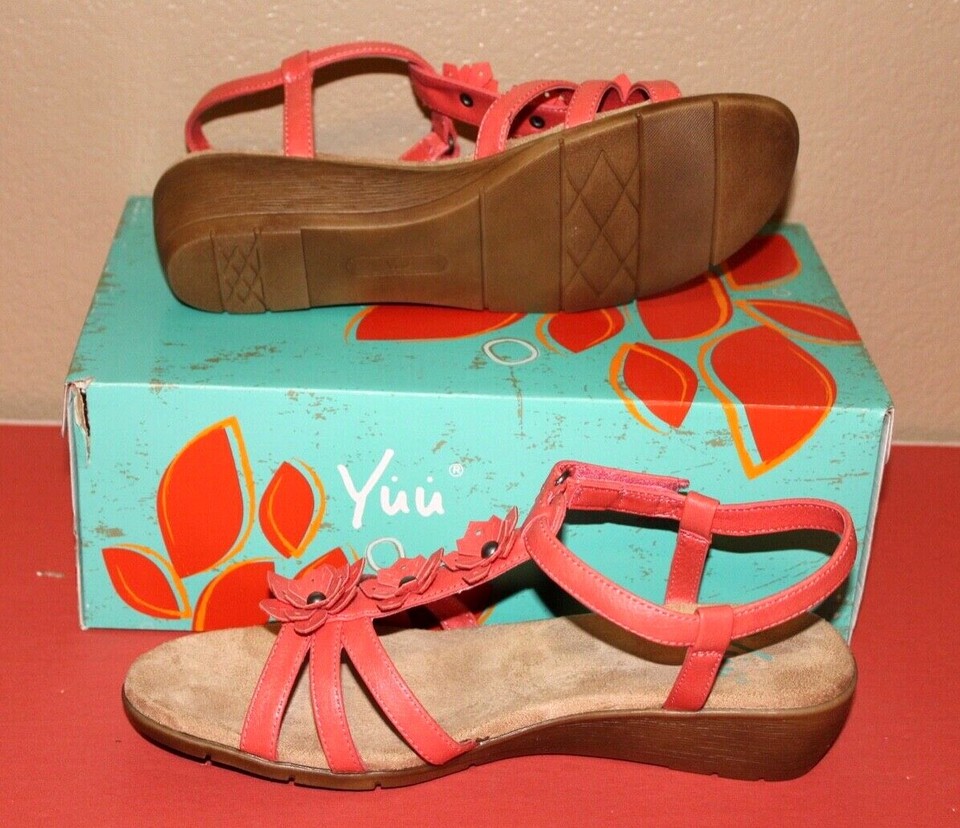 YUU FRIENDLY SOFT CORAL FLORAL WEDGE FASHION SANDALS SIZE 9.5 NEW MSRP ...