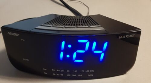 NELSONIC Clock Radio Model NLC608 MP3 READY FM/AM/Dual Alarm LED Black ...
