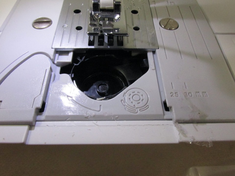 Brother LX3817 17-Stitch Full-size Sewing Machine - (LX3817 ...