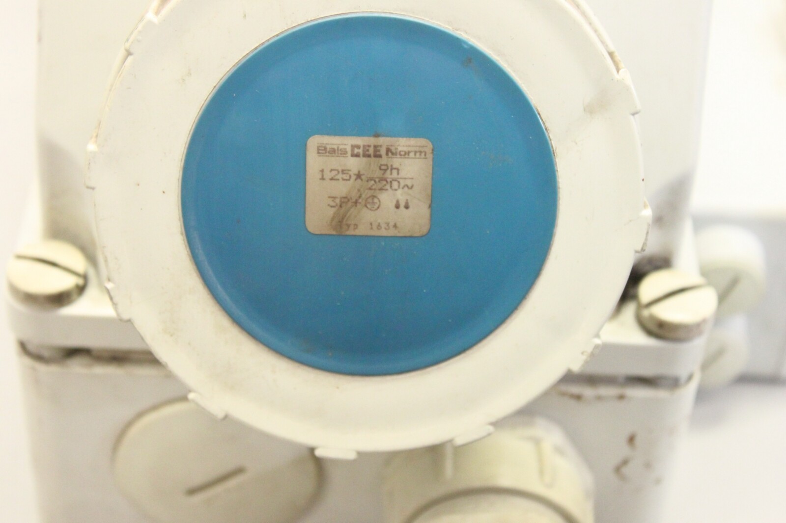 BALS CEE typ 1634 125 9h 220 3P+ Wanddose Gerätestecker 1634 | eBay