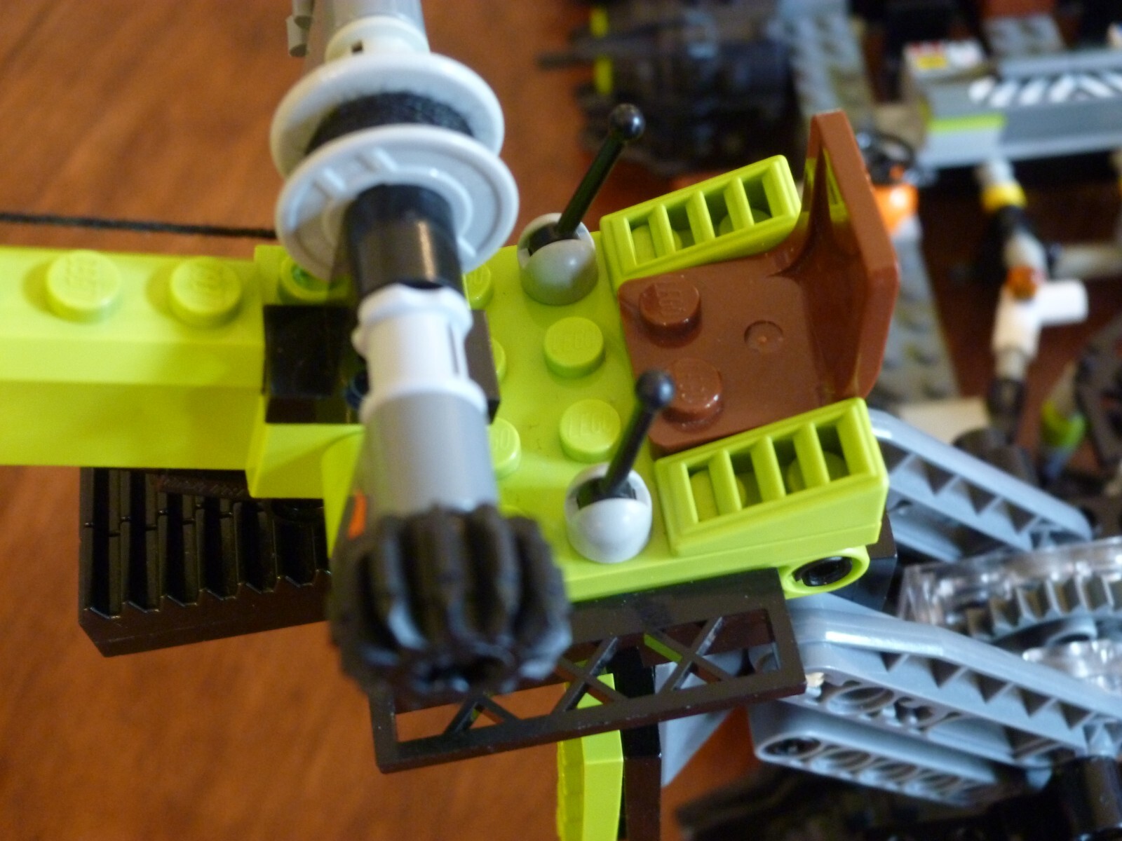 LEGO Power Miners: Titanium Command Rig (8964) 99.9% complete ...