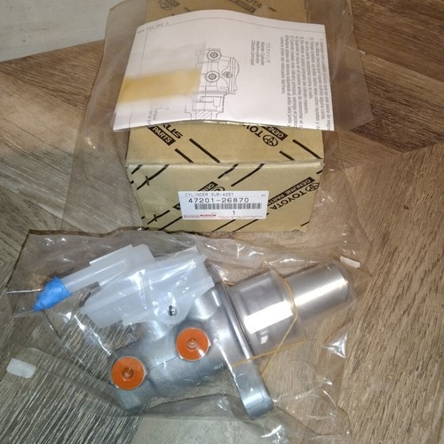 Genuine Brake master Cylinder Toyota Hiace Premio 2.8 47201-26870 Japan ...