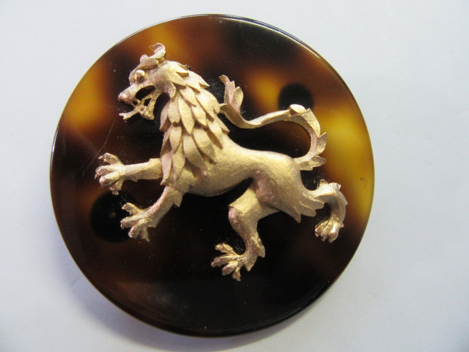 Vintage Raised Gold Tone Dragon Figure Bakelite Round… - Gem