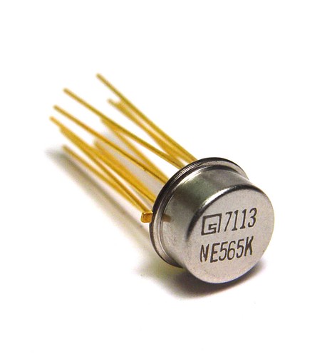 Phase Locked Loop IC NE565K / NE565 K / NE 565 K, Metallgehäuse, 70er J ...