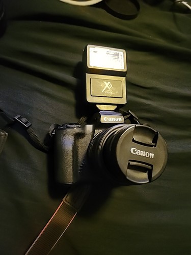 Canon EOS M50 24.1 MP Mirrorless Camera With 15-45 Mm Lens 4K+ Flash& 2 ...