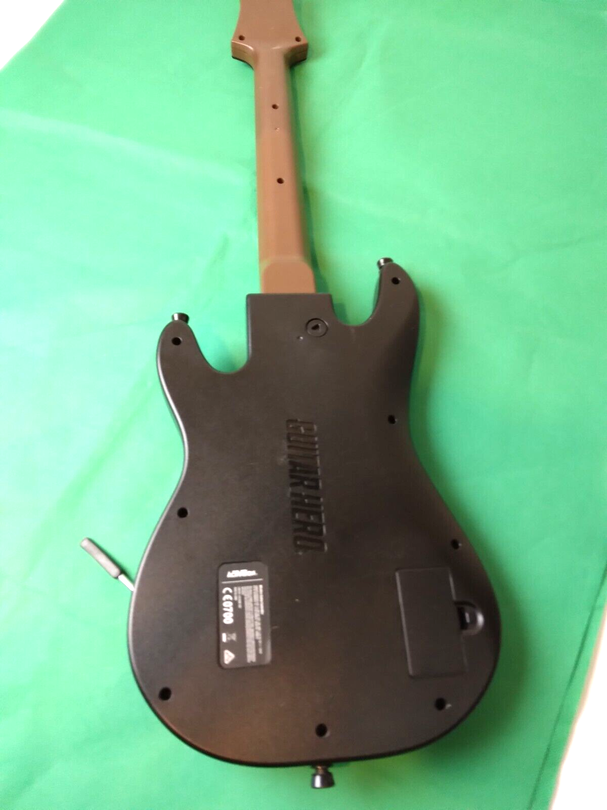 GUITAR HERO Wireless Game Controller Activision CE0700 Powers Up - No ...