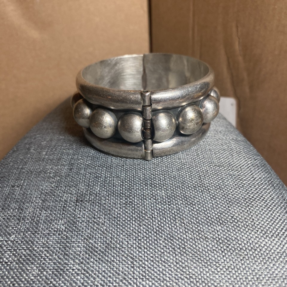 Large Sterling Silver Hinged Bracelet 90 Grams Preowned | eBay