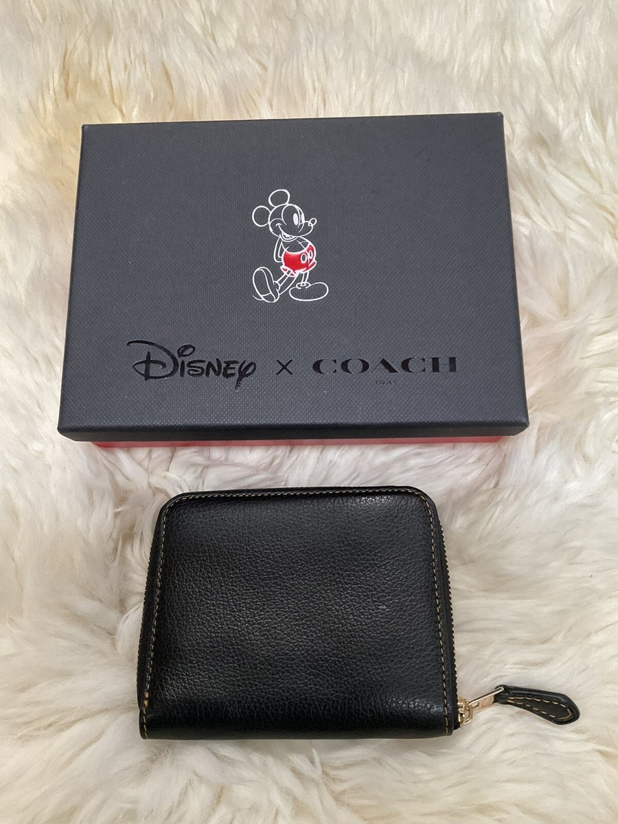 Coach Disney X Minnie Mouse Zip Around Wallet Credit Card Coach Disney X Minnie Mouse Zip Around Wallet Credit Card