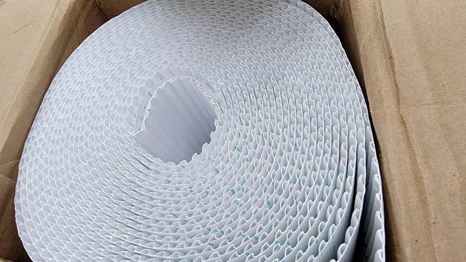 Corobuff Corrugated Paper Roll 48" x 25 ft Valentine Hearts 0012251 | eBay