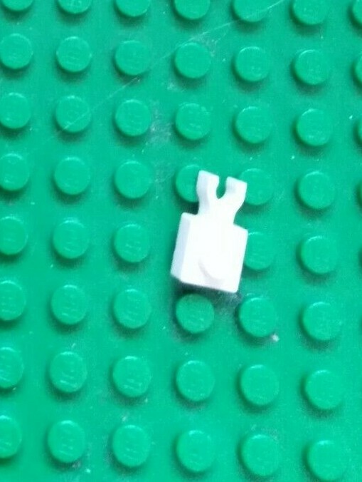 Lego 4085/60897 Plate 1x1 with vertical clip (x8) Other colours are ...