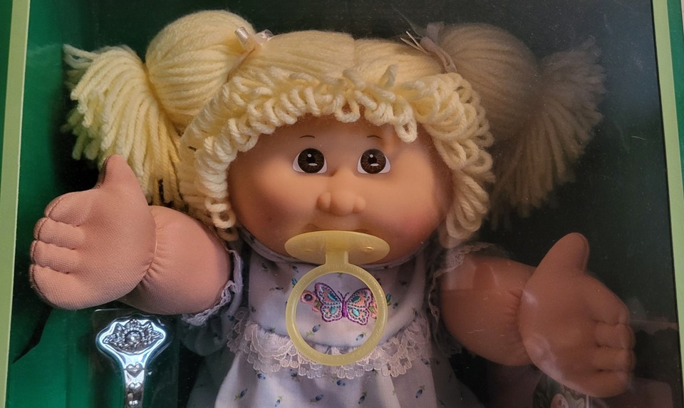 Cabbage Patch Kids 25th Anniversary Blonde Paci Girl - Queen Phoebe | eBay