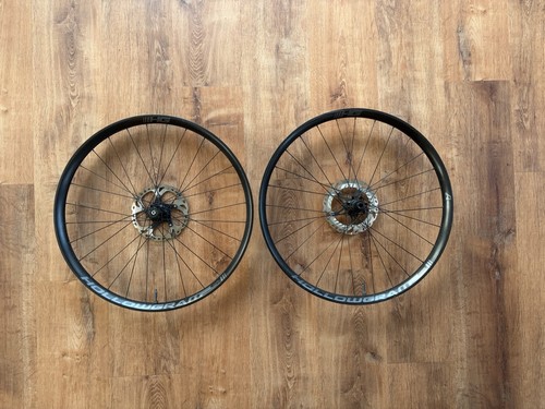 Hollowgram SI 27.5” Cannondale Lefty Carbon Wheel Set Black, Rotors ...