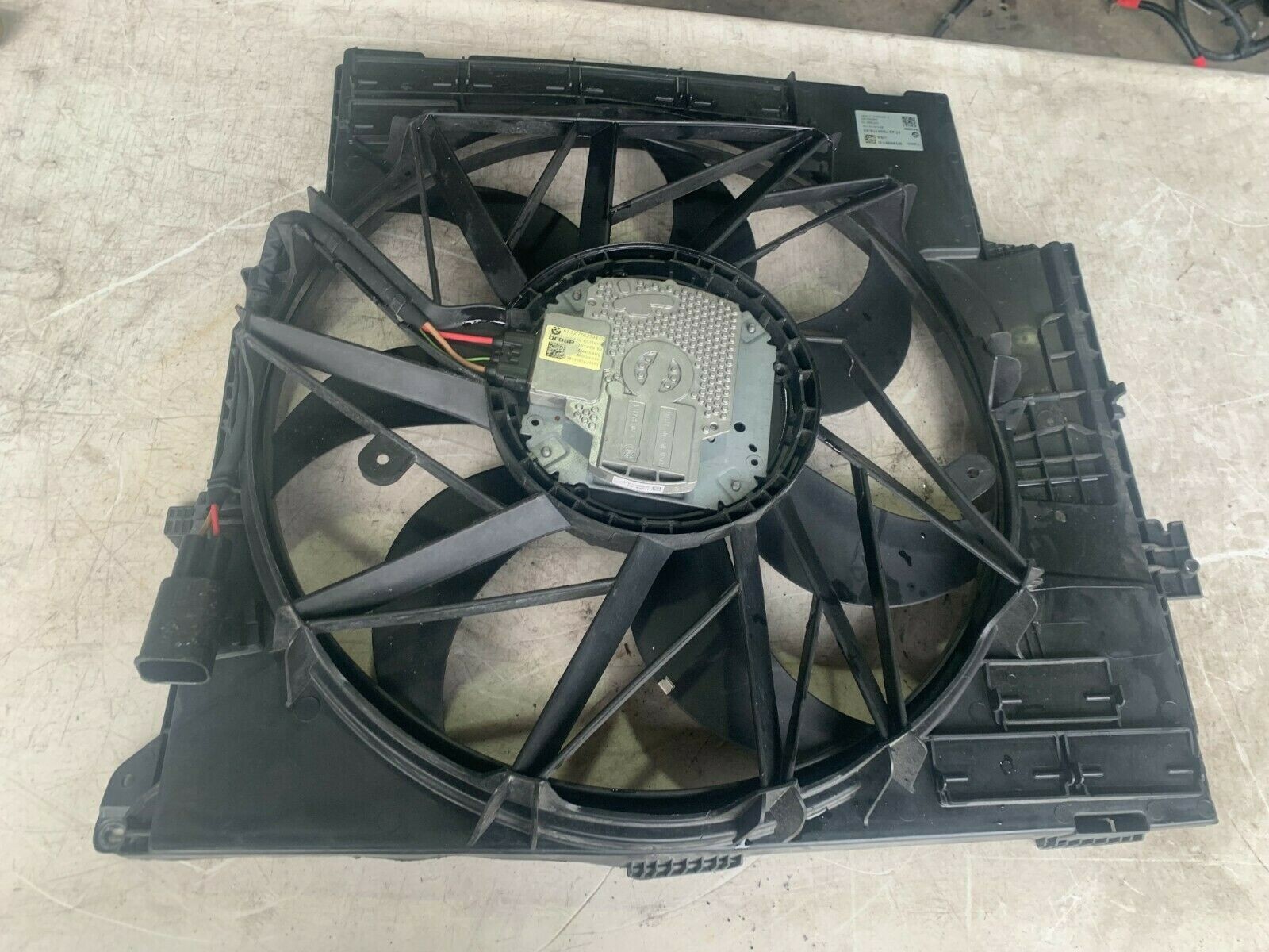 BMW X3 X4 F26 F25 OEM 11-17 2.0L TURBO N20 ENGINE RADIATOR COOLING FAN ...