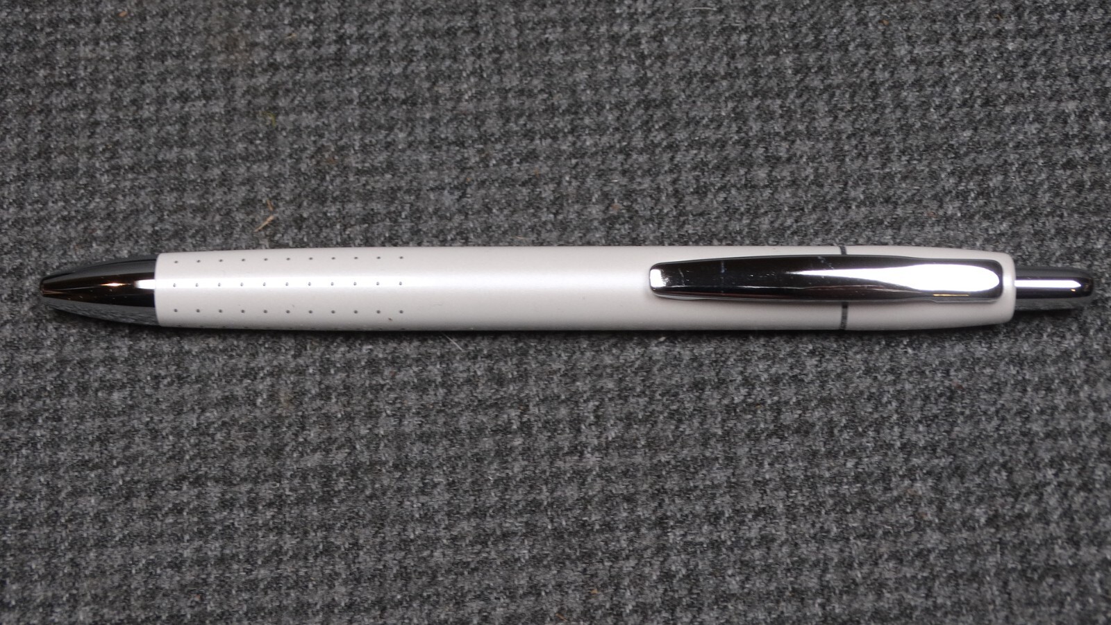 Pilot Axiom Ball Point Pen Original Packaging & Box - Pearl White ...