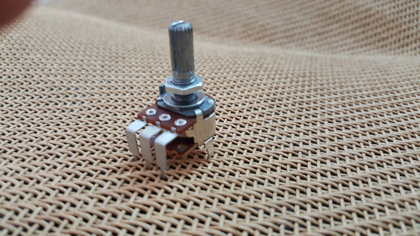 Mini B-10k Potentiometer Rotary Taper 10K PCB Solder Type Split Shaft ...