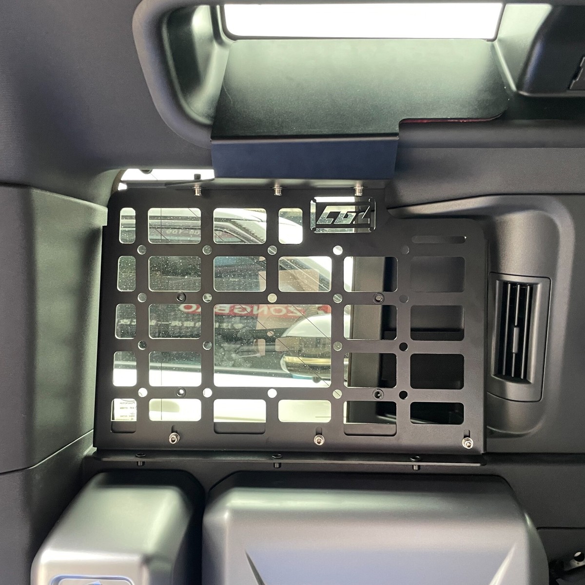 Defender 110 Interior Accessories PIUGILH Rear Window MOLLE Panel ...