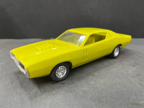 C17 MPC 1971 Dodge Charger Promo 1/25 McM vintage model nice! | eBay