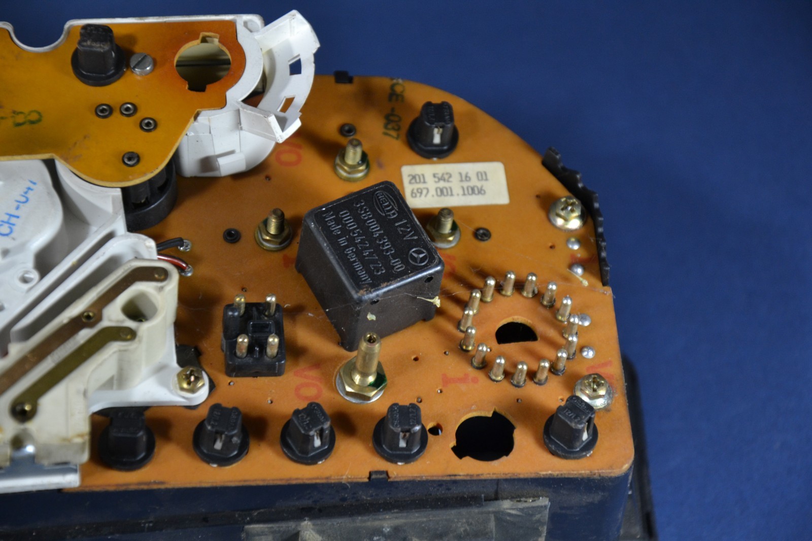 MERCEDES BENZ W201 190 190E Instrument Cluster Speedometer 220 km/h ...