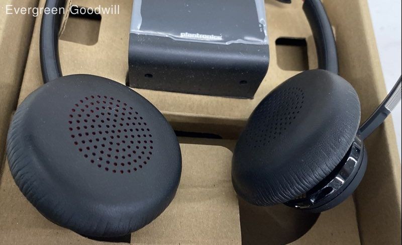 Plantronics B825 Voyager Focus UC Bluetooth Headset w/ Box | eBay