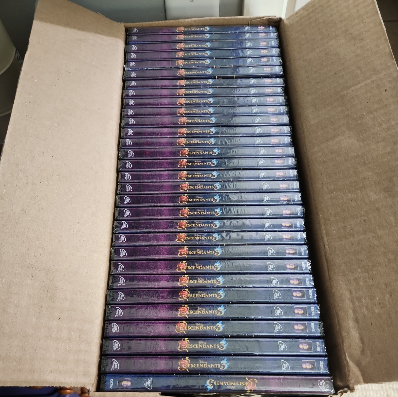 NEW CASE OF 30 Disney's Descendants 3 FACTORY SEALED (DVD, 2019 ...