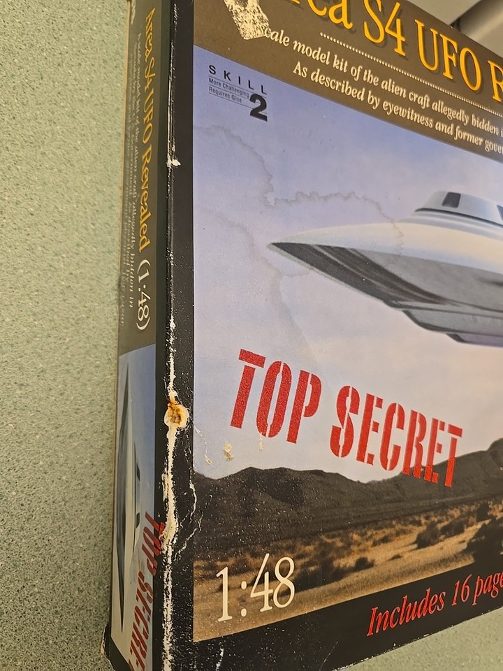 TESTORS 1994 Area S4 UFO Revealed Ship 1:48 Scale Space Model Kit 576 ...