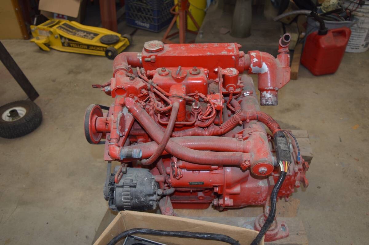 Westerbeke 10-TWO W10-Two Marine Diesel Engine Transmission/Gear RUNS ...