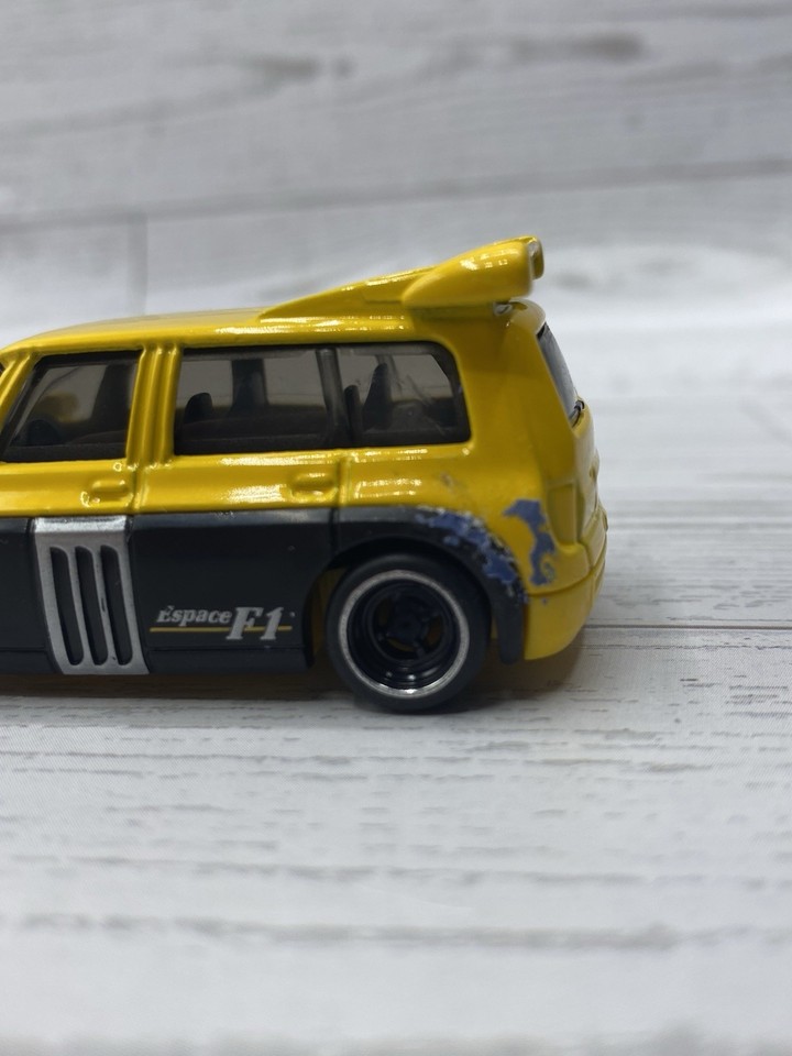 Custom Renault Espace F1 with Real Riders Wheel Swap 1:64 Diorama Box ...
