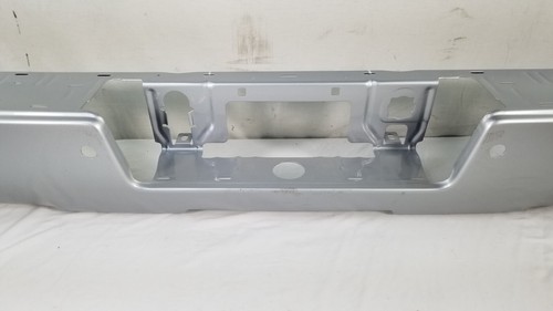 NEW Genuine GM 14-18 Silverado Rear Bumper Impact Bar 23285673 w ...