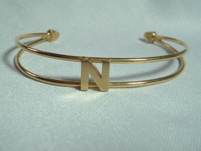 VINTAGE INITIAL LETTER "N" GOLD TONE CUFF BRACELET | eBay