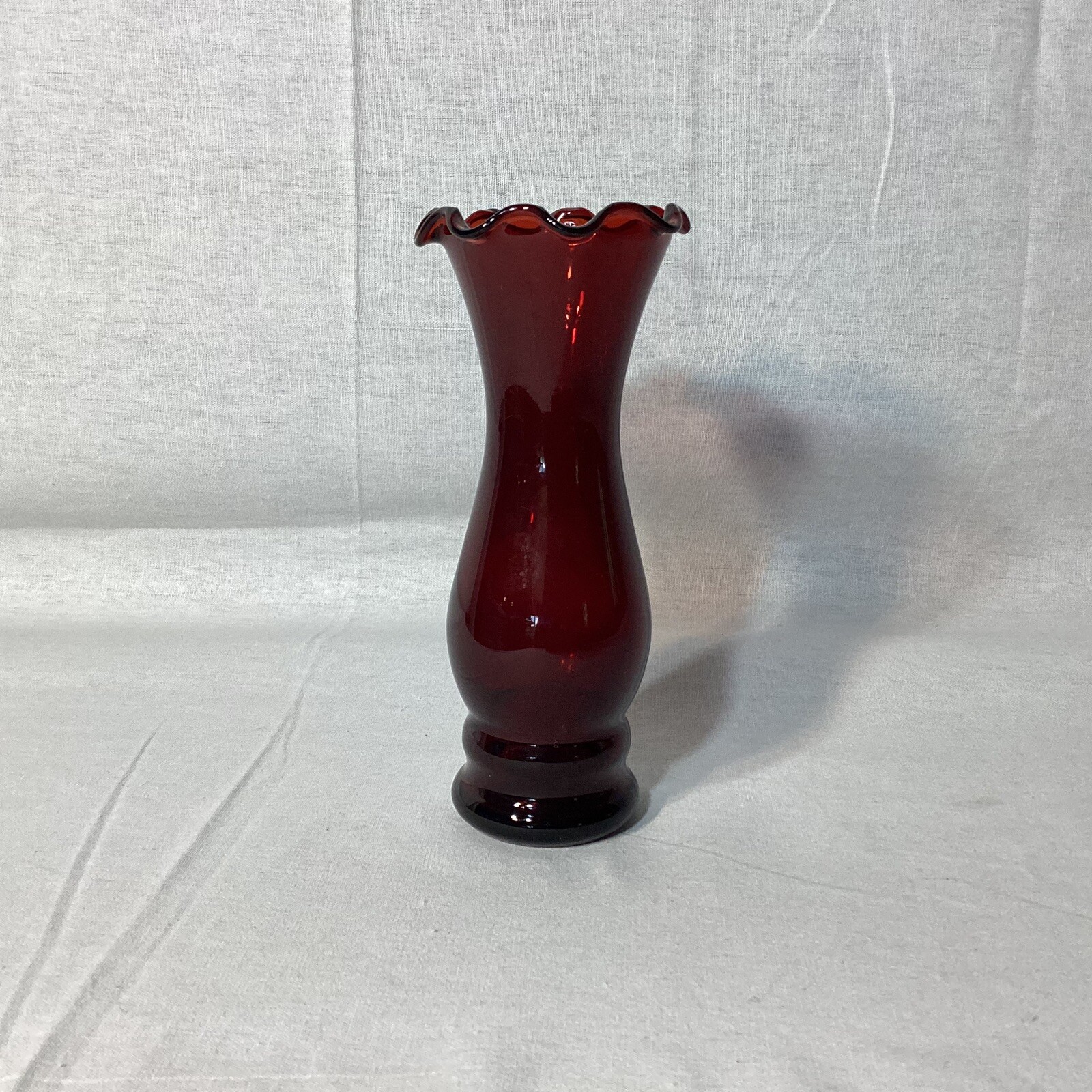Anchor Hocking Ruby Red Bud Vase with Scalloped Top Rim | eBay