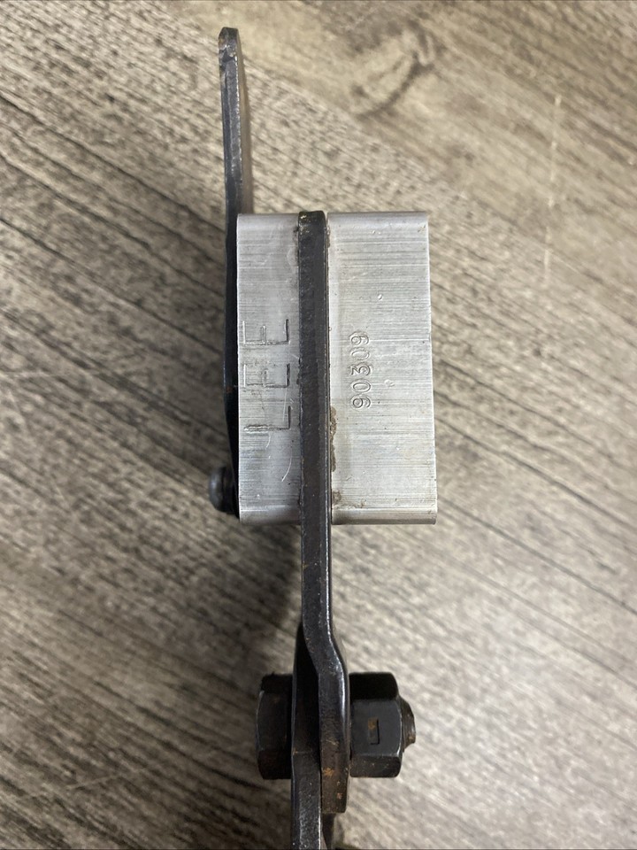 Lee 90309 Bullet Mold Round Nose Flat Point Double Cavity | eBay