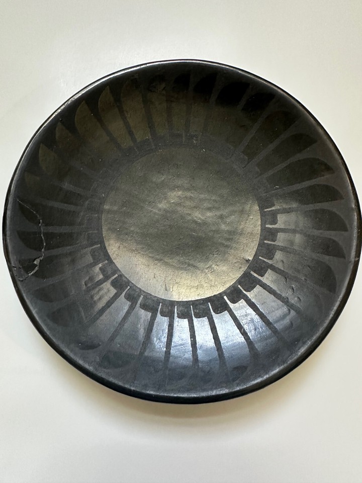 Maria & Popovi Da San Ildefonso Pottery Blackware Feather Plate/ Tray 5 ...