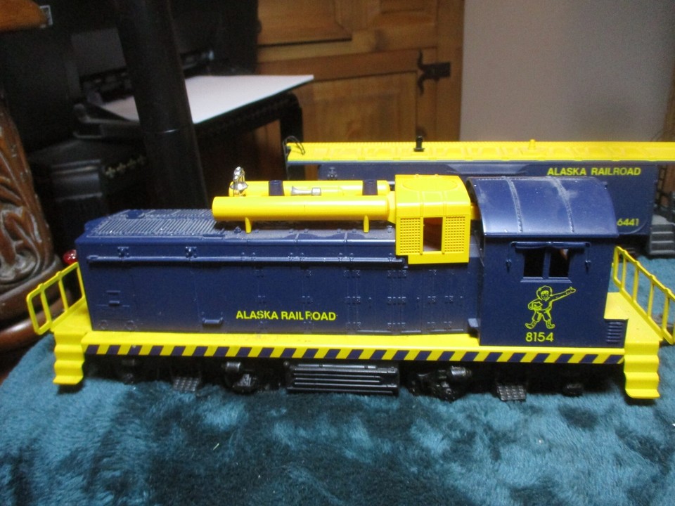 Lionel O Gauge Alaska Railroad Switcher 8154 & Illuminated Caboose 6441 ...