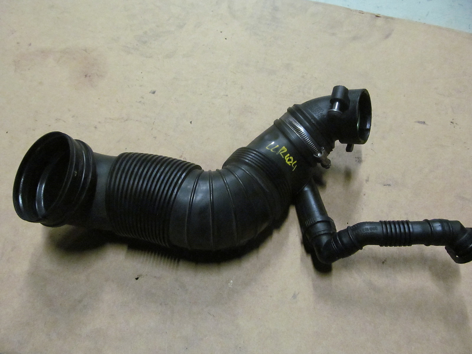 Ladeluftrohr VW Golf Passat 3C0129654 P | eBay