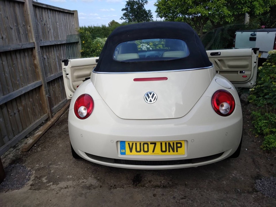 VW New Beetle Convertible Cabriolet Diesel TDI PD (1 previous owner ...