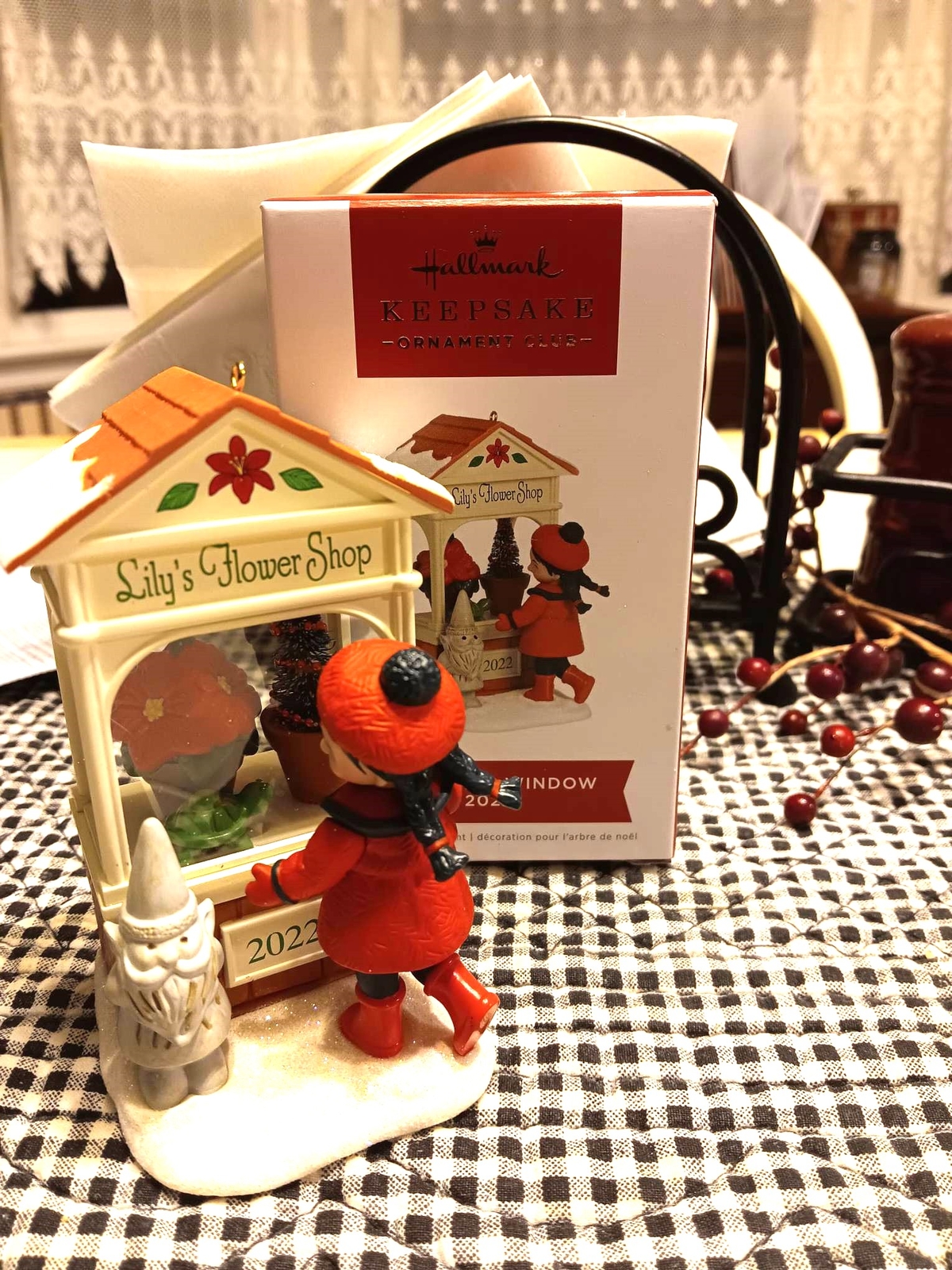 HALLMARK CHRISTMAS WINDOW #20 SERIES 2022 KEEPSAKE CLUB ORNAMENTS ...