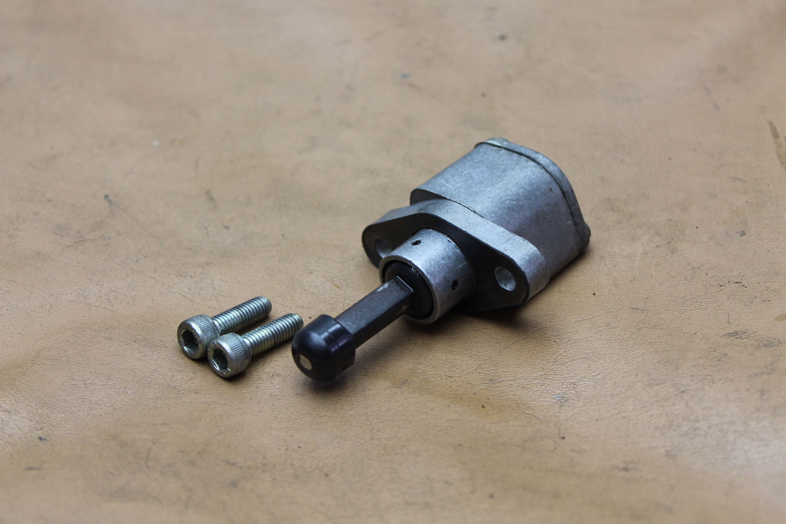 2006 HYOSUNG GV650 AQUILA (#369) CAM CHAIN CAMSHAFT TENSIONER ADJUSTER ...