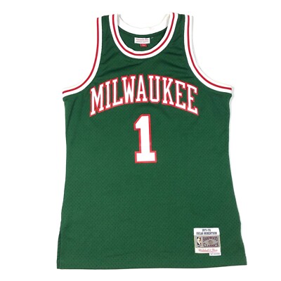 Mitchell & Ness Oscar Robertson Milwaukee Bucks HWC Swingman Jersey ...