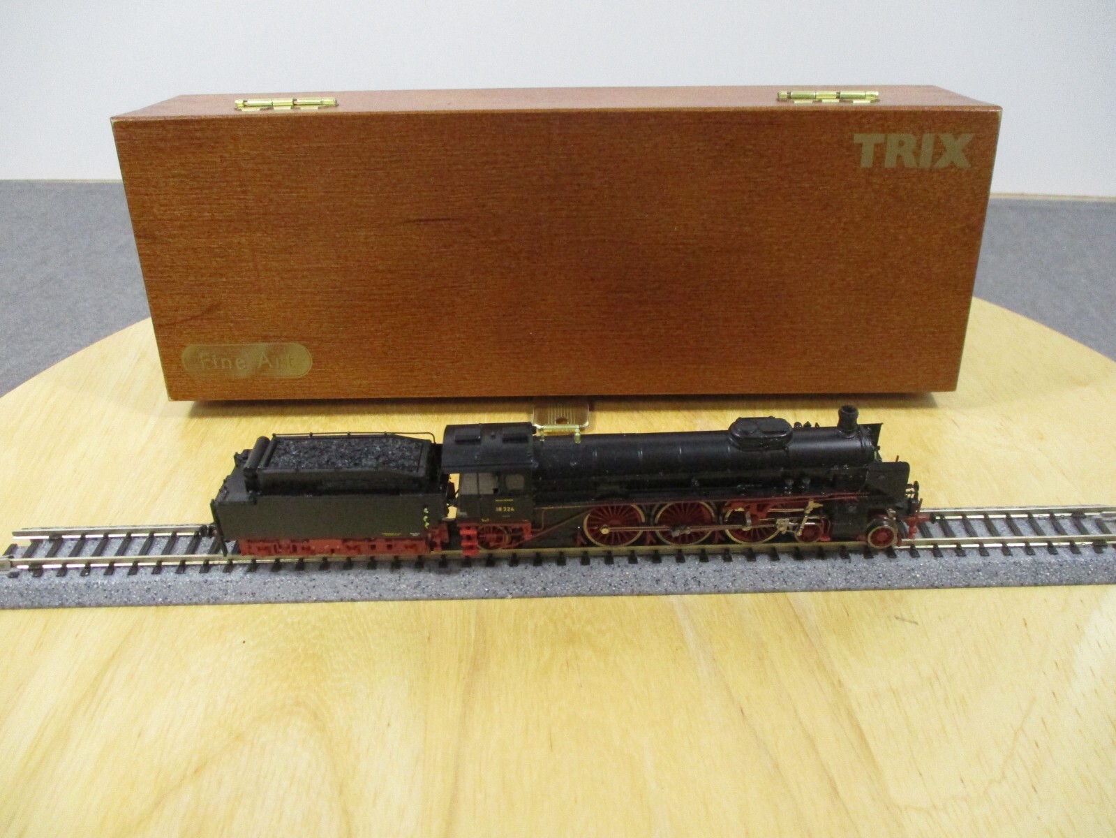 Minitrix Fine Art 12708 Spur N BR 18 324 bad. IV analog Nr 0383 in OVP ...