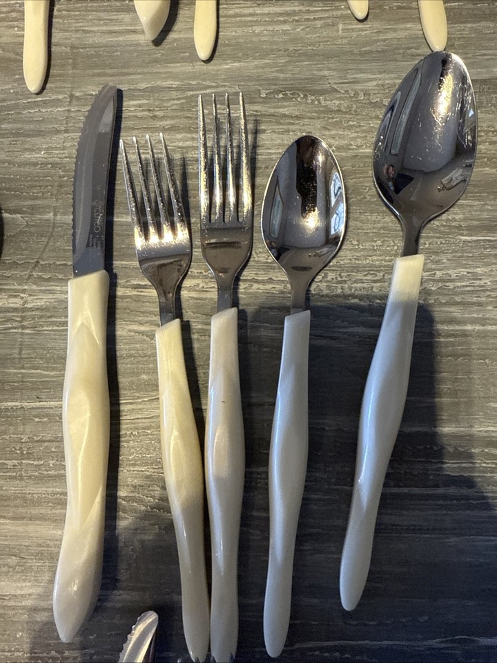 Service Of 8 CUTCO Stainless Pearl White Handle CUE3 USA Flatware Set ...
